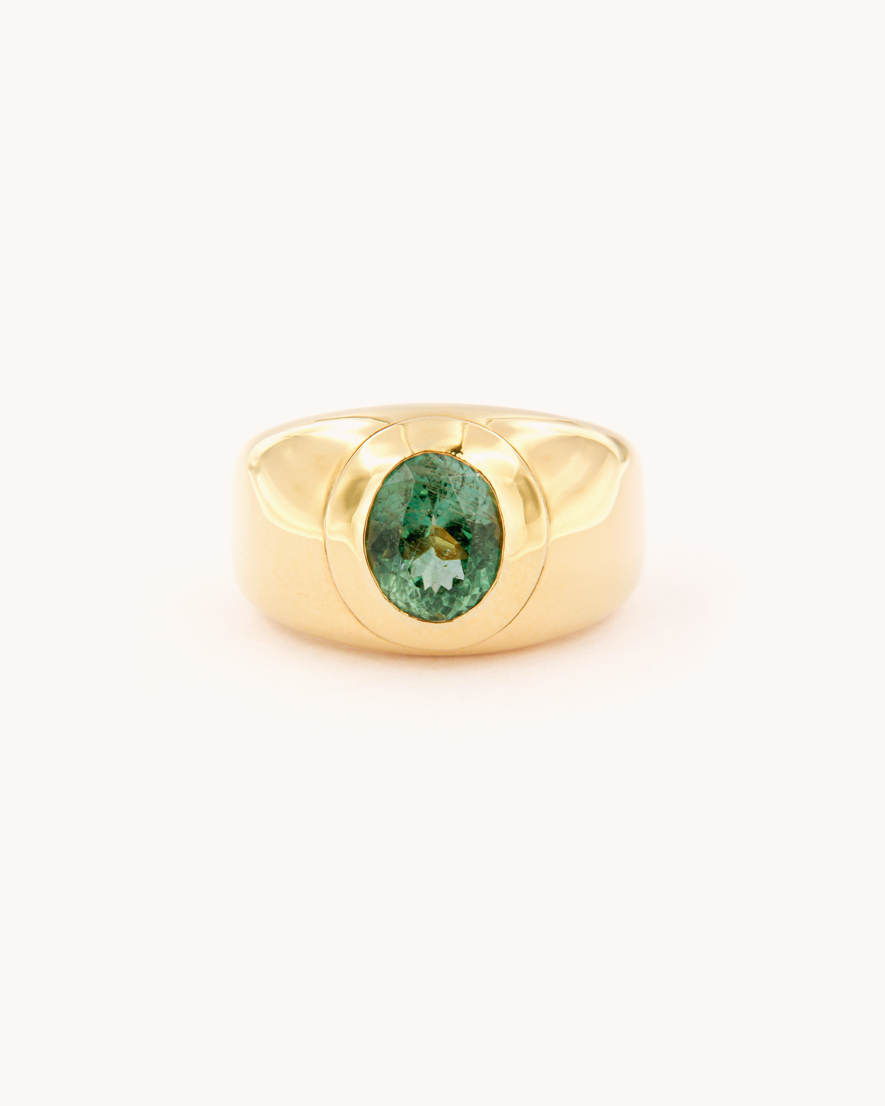 Anello a Cupola in Oro Giallo 18K con Tormalina Mint | Merù Gioielli